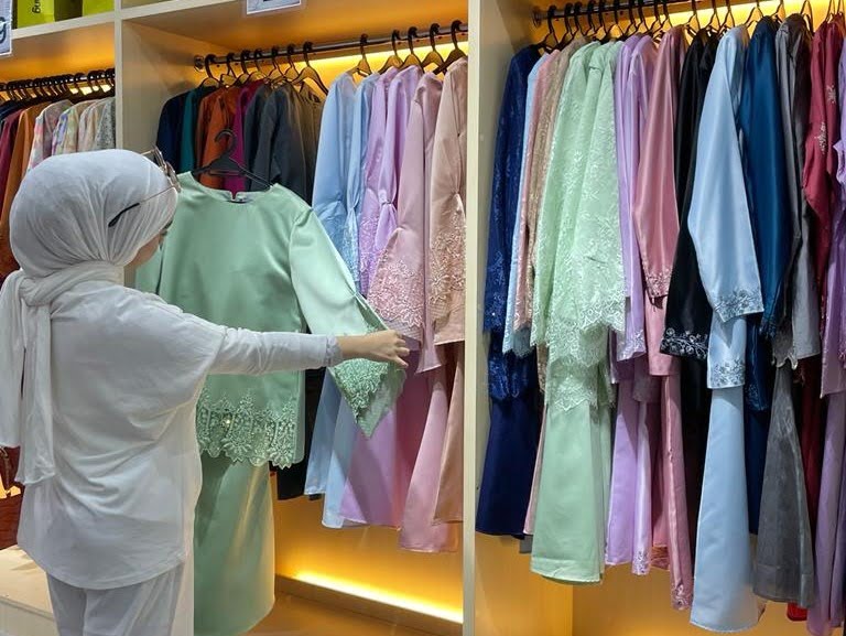 11 Butik Rasmi Bulan Bintang - Bulan Bintang HQ
